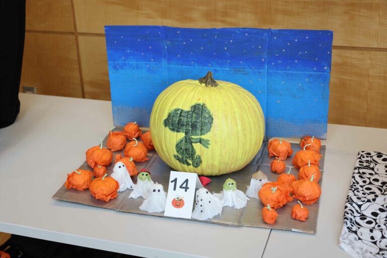 Pumpkin Decorating Contest Winners - The Ross Report